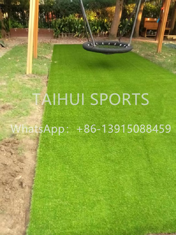 30kg/m3 Playground Shock Pad UV Resistant 3 Layer Lawn Safety Layer ...